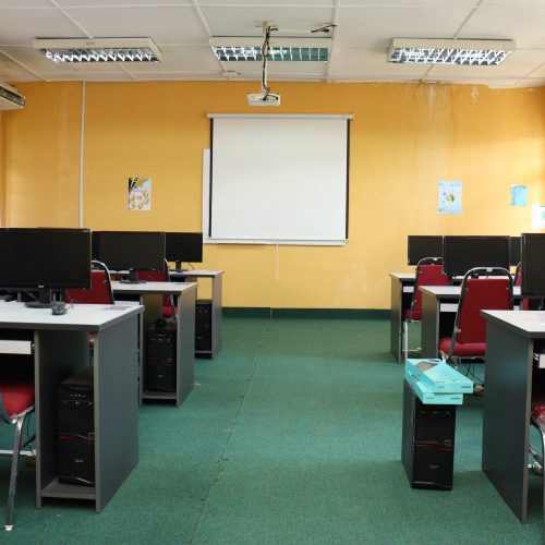 Makmal Komputer – KOLEJ UNIVERSITI ISLAM ANTARABANGSA SULTAN ISMAIL ...