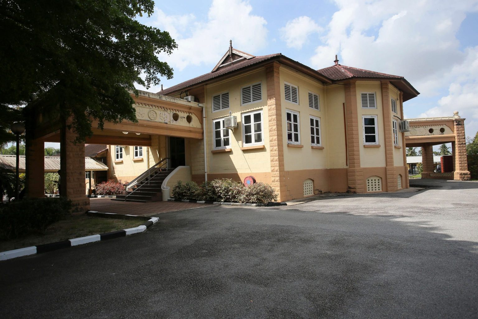 Bangunan Pentadbiran – KOLEJ UNIVERSITI ISLAM ANTARABANGSA SULTAN ...